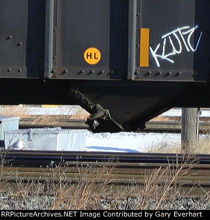 CSXT 823134 close up of HL marking